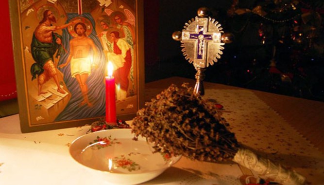 Primirea preotului în casă înainte de Bobotează: „Se dezvoltă o ...